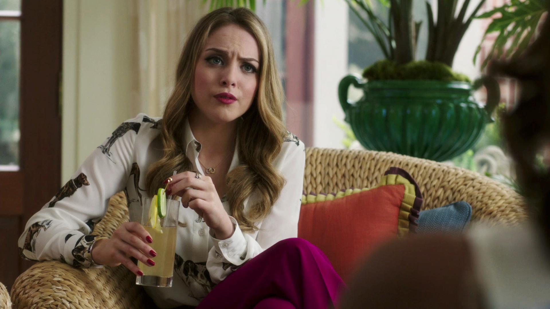 Dynasty Video - Elizabeth Gillies "Fallon Carrington" Interview ...